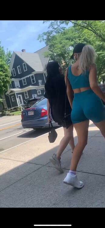 Unbelievable Pawg In Blue Bike Shorts Spandex Leggings And Yoga Pants