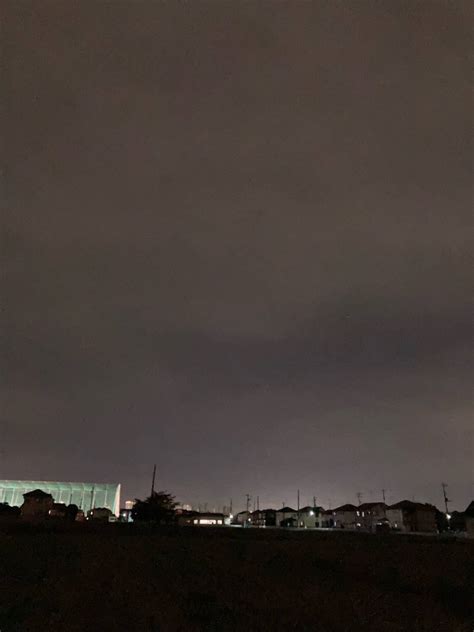 東の空 雨が顔にポツンポツン💧と降り始め 群馬県館林市 黄桜りんご ウェザーニュース