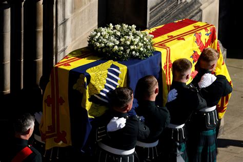 Corpo Da Rainha Elizabeth 2ª Chega A Londres Em Preparação Para Funeral