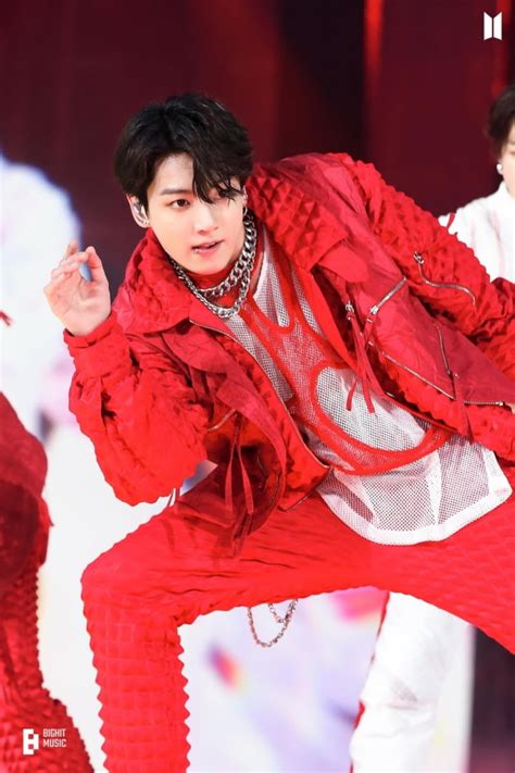 방탄소년단 정국 전세계 소셜미디어에서 가장 많이 언급된 인물 1위 텐아시아