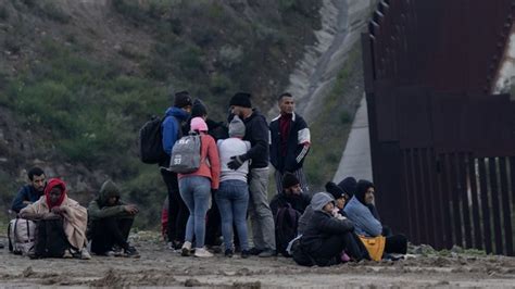 Crisis Migratoria Crean Guía De Supervivencia Para Migrantes En Su