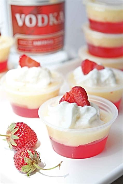 Easy Strawberry Cheesecake Pudding Shots