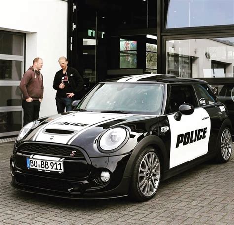 Mini Cooper S F56 Police Car Watch Out Guys D Mini Cooper Autos