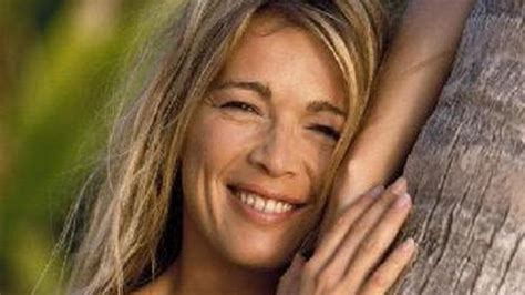 Les Vacances De Lamour Hélène Rollès Revient Aussi Premiere Fr
