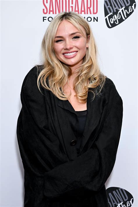 Natalie Alyn Lind Junction Premiere Smile Hot Celebs Home
