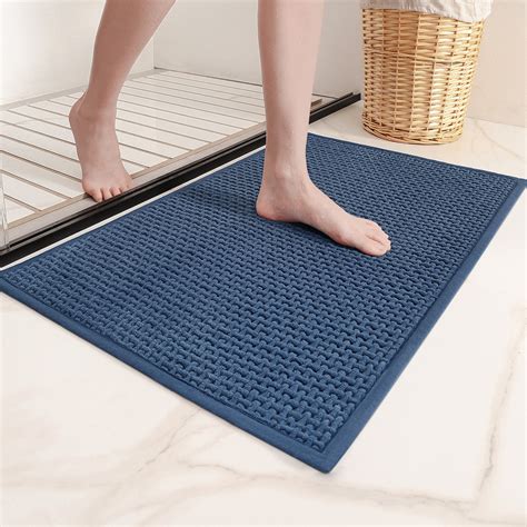 Reindeer Fly Bathroom Rug Anti Slips Bath Mat Machine Washable