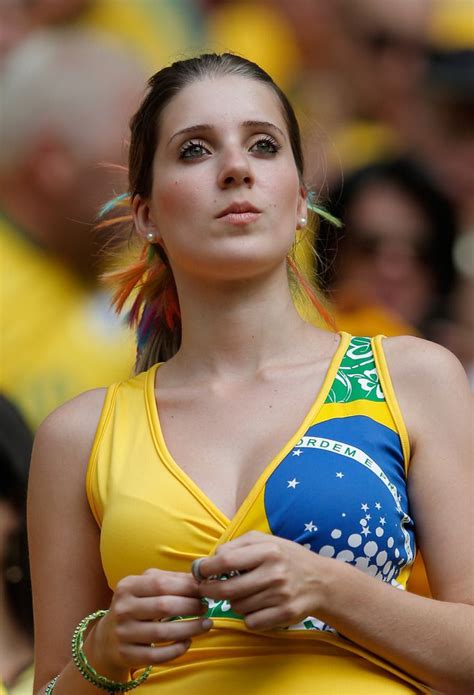 Pin On Sexy Beautiful Woman Of Soccer Futbol