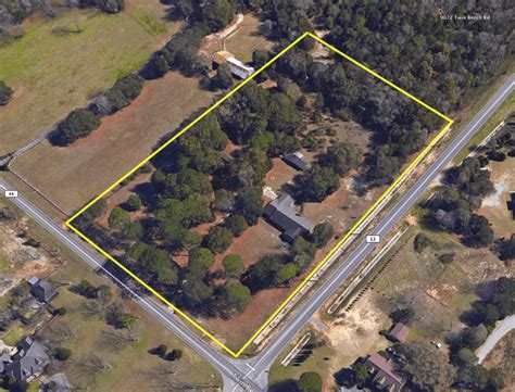 Fairhope Acreage Six Acres With Large Home For Sale Urban Property