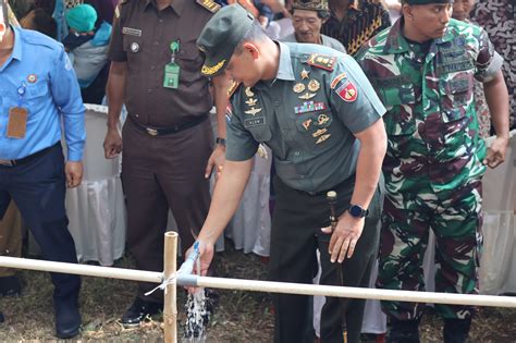 Dandim Batang Resmikan Penggunaan Air Bersih Program Tni Ad Manunggal