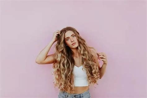 10 Hairstyles For Women That Are Perfect For The Summer Vogue Fashion