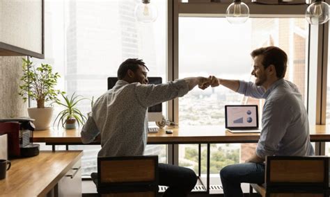 20 Kata Kata Penyemangat Untuk Teman Penuh Makna
