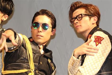 リリース記念イベントに登場したオリエンタルラジオの中田敦彦（左）と藤森慎吾 ― スポニチ Sponichi Annex 芸能