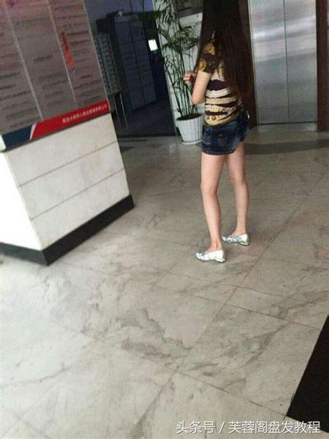 真实街拍：新来的女同事第一天上班就这样打扮 每日头条