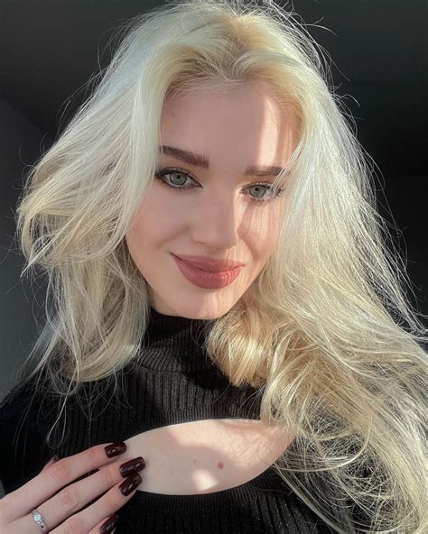 Li Ig Wksail Li Platinum Hair Long Hair The Cutie Collective