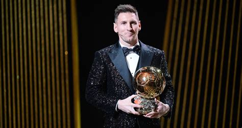 Cest Confirmé Lionel Messi Va Bien Remporter Son 8e Ballon Dor