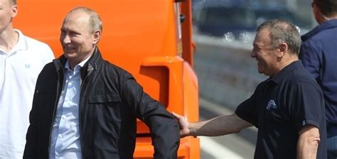 Russian Oligarchs Rotenberg Help Hide Putins Assets From Sanctions