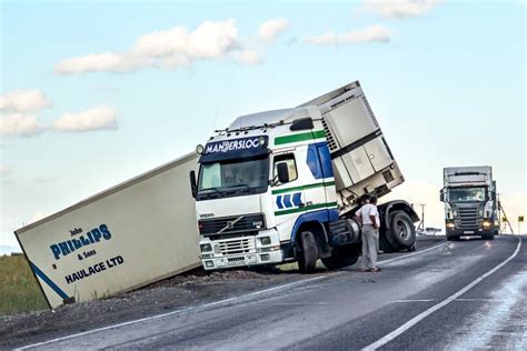 San Antonio 18 Wheeler Accident Lawyer Hollingsworth Law Firm
