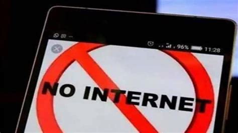 Pos Transactions Drop By 50 In Pakistan Due To Internet Shutdown