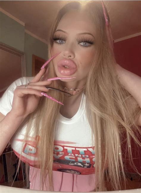 A True Goddess🥵🤤 R Longnailsporn