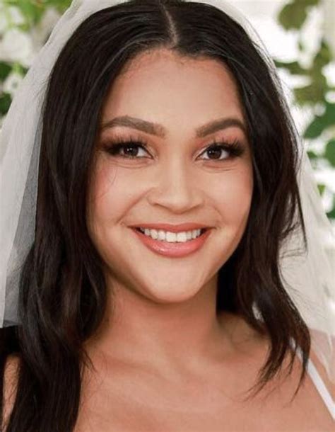 Ashlyn Peaks Biography Personal Life Photos Age Height Wiki Videos
