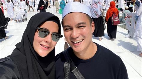 Desta Tertawa Saat Ditanya Soal Baim Wong Gue Tahu Sesuatu Tapi Enggak