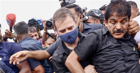 Congress Leaders Wore Black Clothes At Protest To Oppose Ram Temple