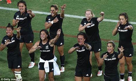 Rio 2016 Nz Womens Sevens Team Receive A Stirring Haka On Arrival In