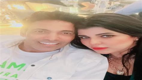 طلاق نهائي برلنتي عامر تعلن انفصالها عن سعد الصغير