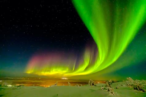 【世界冬の絶景】心に刻みたい幻想的な風景！フィンランドのオーロラは雪の中に広がる奇跡 記事詳細｜infoseekニュース