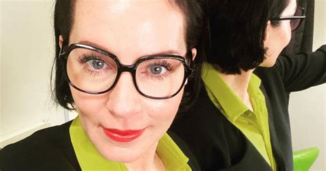 „rosenheim Cops“ Marisa Burger überrascht Mit Neuem Look