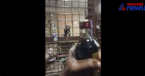 Nanguneri Tasmac நாங்குநேரி டாஸ்மாக் கடையில் பூச்சி விழுந்த சரக்கு