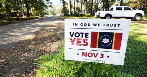 Mississippi Voters Decide To Replace Confederate Themed State Flag
