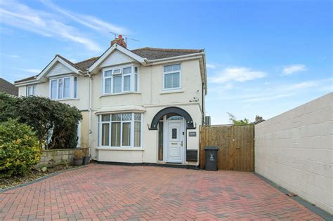 Okus Grove Swindon Sn2 3 Bed Semi Detached House £300 000