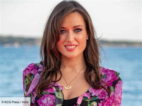 Elsa Esnoult Est Elle En Couple La Comédienne Répond Enfin Voici