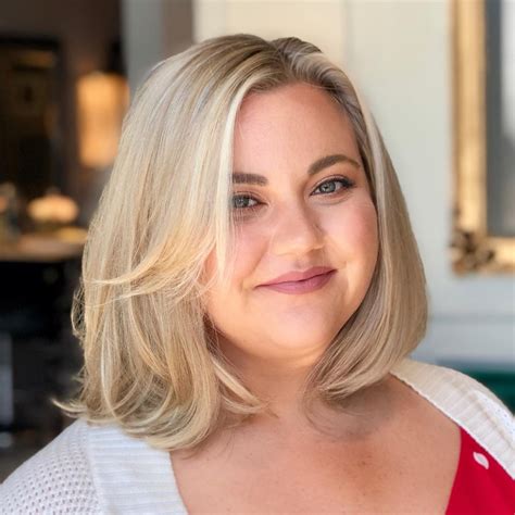 35 Fuller Figure Short Hairstyles For Fat Faces And Double Chins Hood Mwr