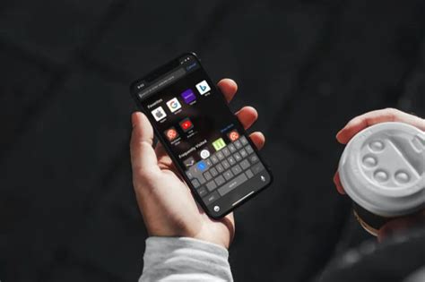 how to type backslash on iphone and ipad