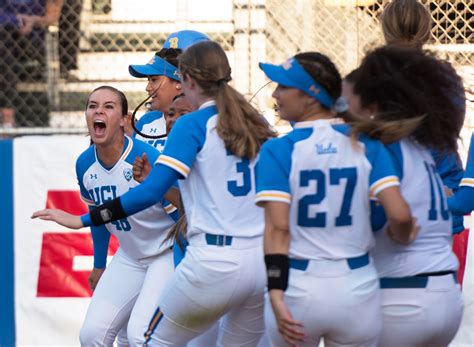 Gallery Ucla Softball Advances To The Womens College World Series