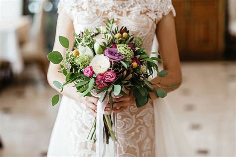 44％割引グリーン系【人気ショップが最安値挑戦！】 結婚式 クラッチブーケ フラワー ガーデン 日用品 インテリアグリーン系 Ota On