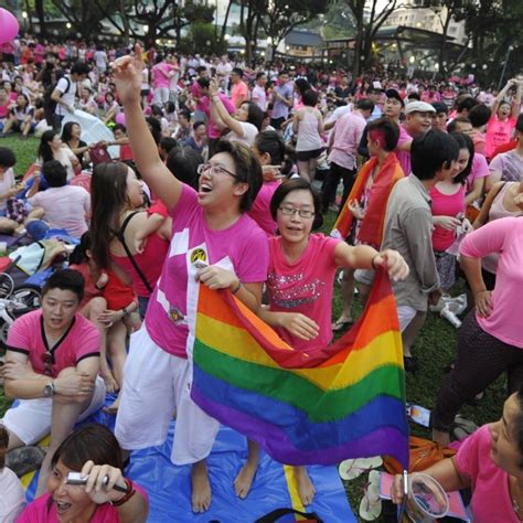 Singapores Section 377a Lawmakers Vote To Lift Gay Sex Ban Retain