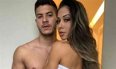 Maíra Cardi Revela Que Transa Com Arthur Aguiar Ouvindo Música Gospel