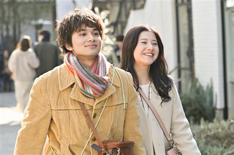 画像2 5 「星降る夜に」鈴（吉高由里子）＆一星（北村匠海）、バッグハグからの濃厚キス 不穏予告にも反響「束の間の幸せ」「どうなっちゃうの