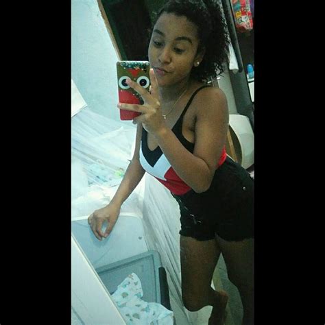 Minha Filha Está Nas Mãos De Deus Diz Mãe De Jovem Baleada Durante