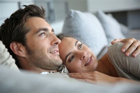 5 Pros And Cons Of Dating A Grown Ass Man That Women Need To Be Aware