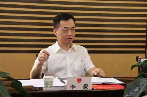 70后任陕西最年轻市长 曾在千人大会上承诺这事 李毅 高陵 陕西 新浪新闻