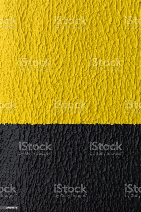 Tanda Peringatan Strip Hitam Dan Kuning Tekstur Dinding Cat Hitam Dan