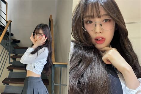 오마이걸 아린 교복 셔츠가 너무 짧아…개미허리 자랑 조선비즈