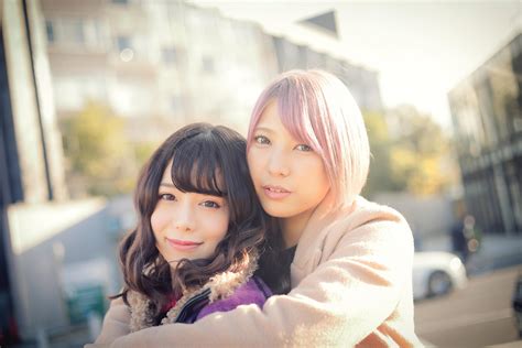 有村のぞみ＆りょう 同年、同メーカーでデビューした仲良し2人のコラボ写真集プロジェクト！ ひとつなぎ