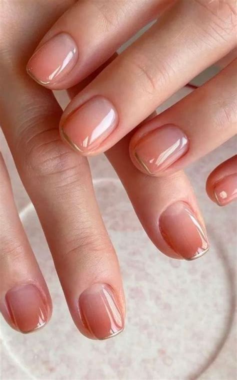 7 Diseños De Uñas Rusa Combinada Para Llevar La Manicura En Tendencia