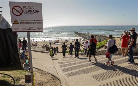 Pese A Riesgo Por Materia Fecal Bañistas Acuden A Playas De Tijuana