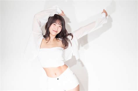 Cover Model Vol 36 야마기시 아야카「뜨겁고 즐겁게 지금에 감사하며 팬들과 한기 한회를 소중히 여기고 싶다 Avdbs